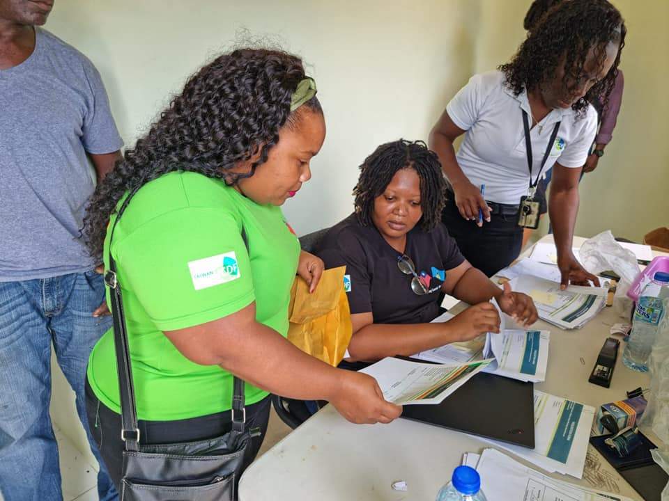 SCENES AT THE SUBSIDIZED AGRICULTURAL INPUT SALE - Ministry of ...